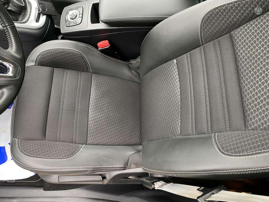 Pelēks Renault Grand Scenic 2015 Viļņa, ar dzinēja tilpumu 1.20 L un nobraukumu 99 tūkst. km par 5650 €, foto 16 vietnē AUTOMOTO.COM.LV