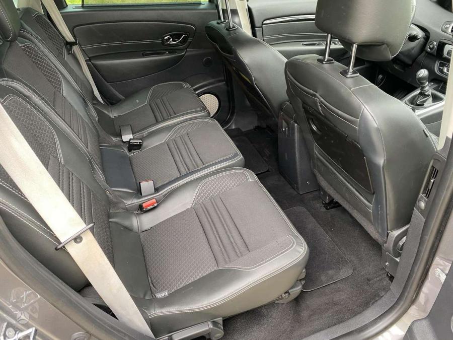 Pelēks Renault Grand Scenic 2015 Viļņa, ar dzinēja tilpumu 1.20 L un nobraukumu 99 tūkst. km par 5650 €, foto 21 vietnē AUTOMOTO.COM.LV