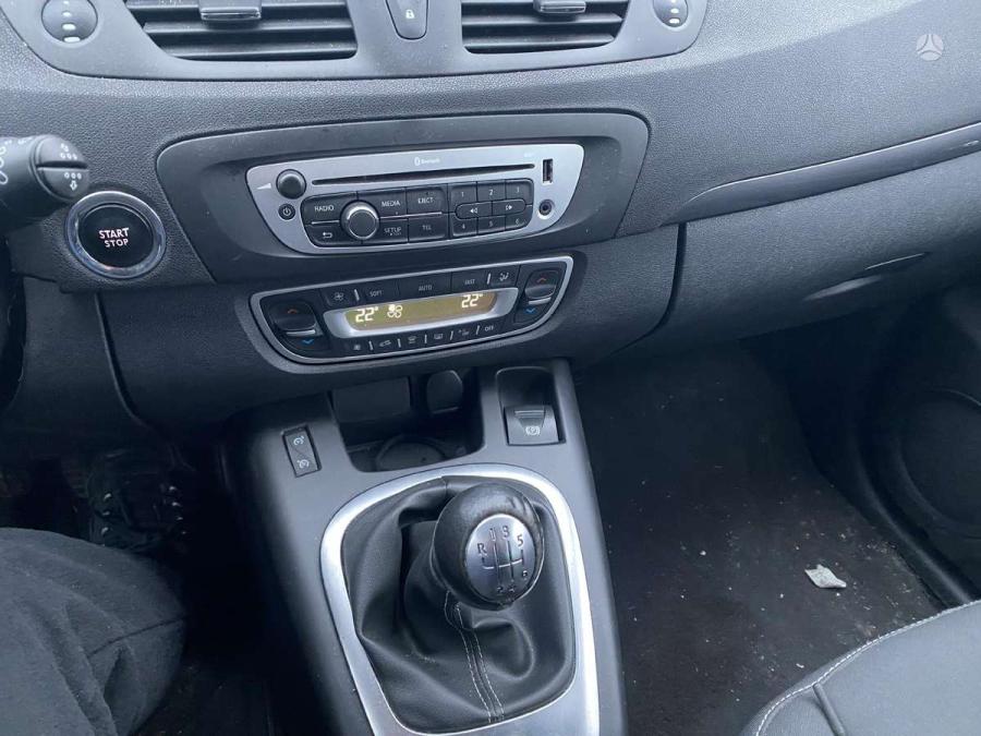 Grey Renault Grand Scenic 2016 in Marijampole, with an engine capacity of 1.46 L and mileage of 232 thousand km for 5400 €, photo 14 on AUTOMOTO.COM.LV