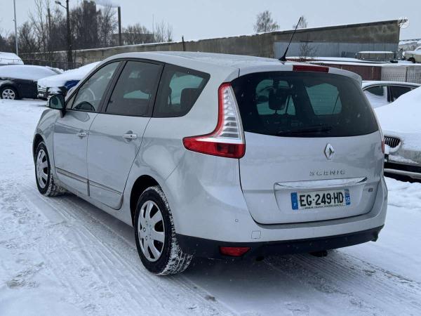 Grey Renault Grand Scenic 2016 in Taurage, with an engine capacity of 1.46 L and mileage of 280 thousand km for 4600 €, photo 5 on AUTOMOTO.COM.LV