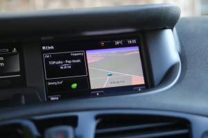 Grey Renault Grand Scenic 2016 in Riga, with an engine capacity of 1.60 L and mileage of 109 thousand km for 6990 €, photo 22 on AUTOMOTO.COM.LV