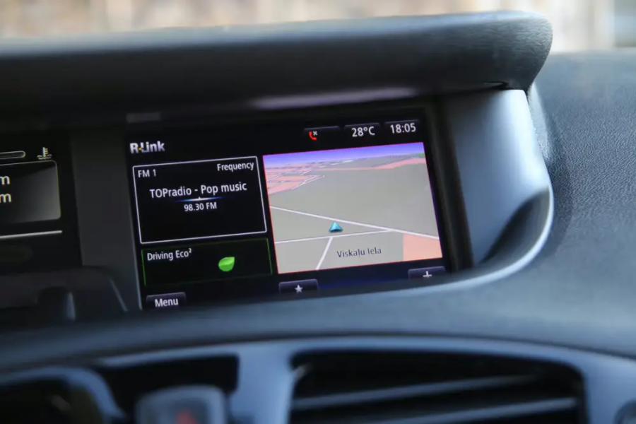 Grey Renault Grand Scenic 2016 in Riga, with an engine capacity of 1.60 L and mileage of 109 thousand km for 6990 €, photo 22 on AUTOMOTO.COM.LV