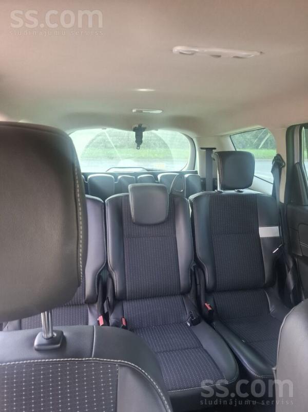 Pelēks Renault Grand Scenic 2016 Rīga, ar dzinēja tilpumu 1.60 L un nobraukumu 194 tūkst. km par 3300 €, foto 9 vietnē AUTOMOTO.COM.LV