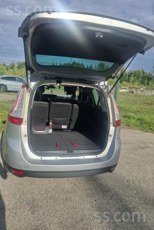 Pelēks Renault Grand Scenic 2016 Rīga, ar dzinēja tilpumu 1.60 L un nobraukumu 194 tūkst. km par 3300 €, foto 10 vietnē AUTOMOTO.COM.LV