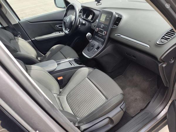 Grey Renault Grand Scenic 2016 in Kaunas, with an engine capacity of 1.46 L and mileage of 205 thousand km for 7999 €, photo 9 on AUTOMOTO.COM.LV
