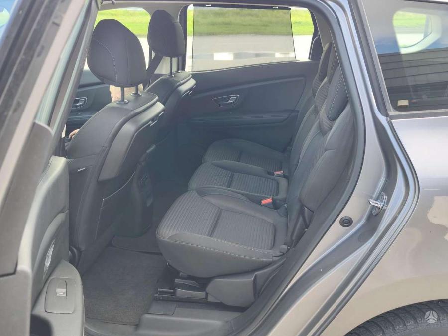 Grey Renault Grand Scenic 2016 in Kaunas, with an engine capacity of 1.46 L and mileage of 205 thousand km for 7999 €, photo 15 on AUTOMOTO.COM.LV
