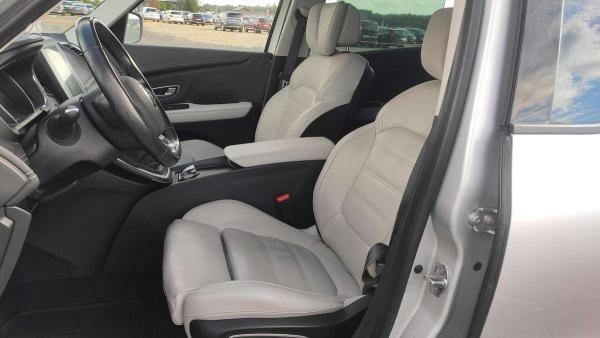 Grey Renault Grand Scenic 2016 in Taurage, with an engine capacity of 1.20 L and mileage of 181 thousand km for 8200 €, photo 1 on AUTOMOTO.COM.LV