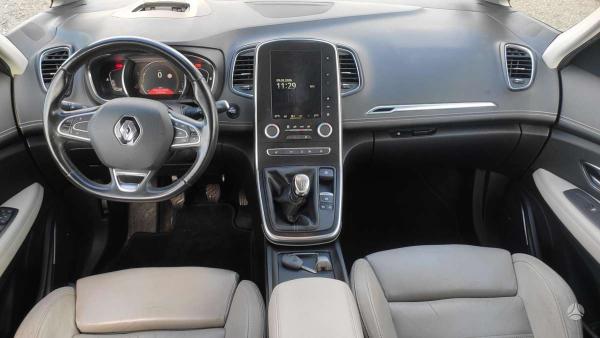 Grey Renault Grand Scenic 2016 in Taurage, with an engine capacity of 1.20 L and mileage of 181 thousand km for 8200 €, photo 8 on AUTOMOTO.COM.LV
