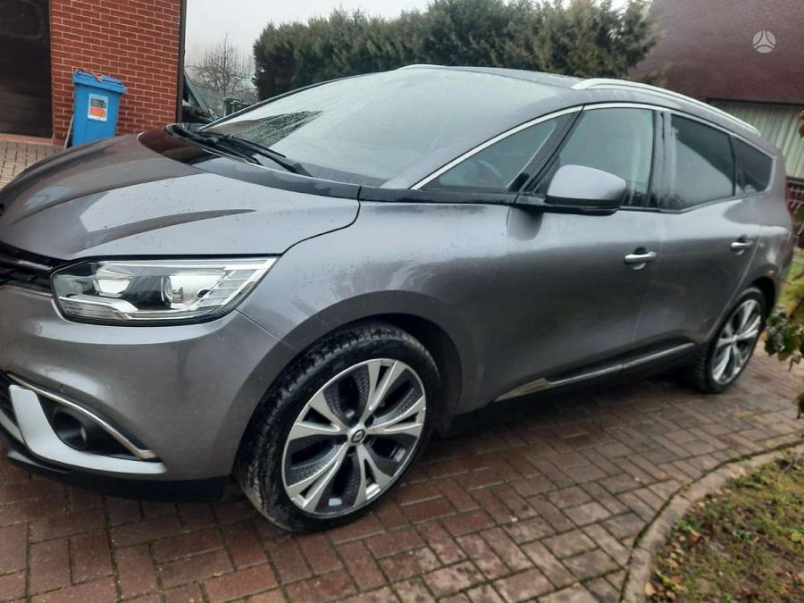 Grey Renault Grand Scenic 2017 in Kaunas, with an engine capacity of 1.46 L and mileage of 241 thousand km for 9950 €, photo 1 on AUTOMOTO.COM.LV