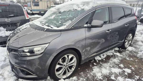 Pelēks Renault Grand Scenic 2017 Marijampole, ar dzinēja tilpumu 1.20 L un nobraukumu 142 tūkst. km par 10267 €, foto 1 vietnē AUTOMOTO.COM.LV