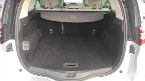Grey Renault Grand Scenic 2017 in Taurage, with an engine capacity of 1.20 L and mileage of 181 thousand km for 8499 €, photo 28 on AUTOMOTO.COM.LV