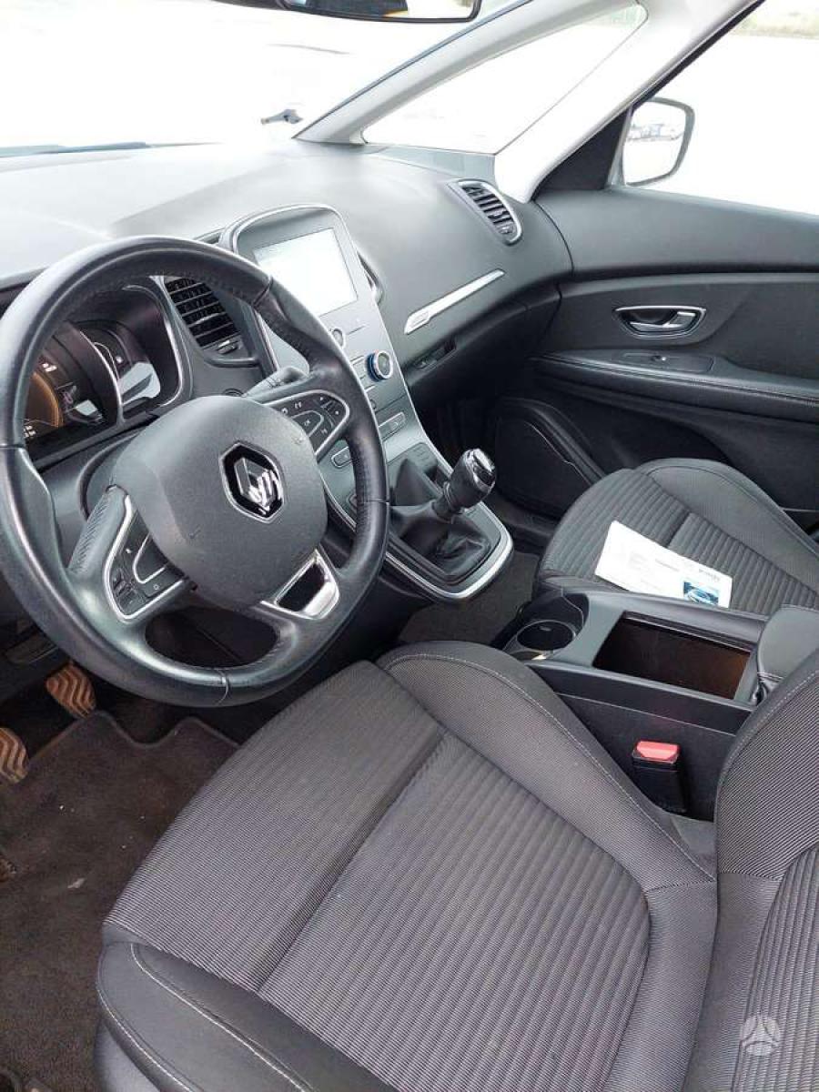 Pelēks Renault Grand Scenic 2017 Marijampole, ar dzinēja tilpumu 1.46 L un nobraukumu 249 tūkst. km par 7750 €, foto 8 vietnē AUTOMOTO.COM.LV