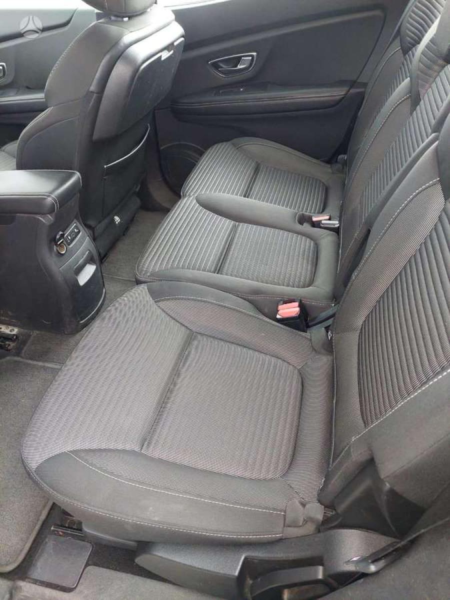 Pelēks Renault Grand Scenic 2017 Marijampole, ar dzinēja tilpumu 1.46 L un nobraukumu 249 tūkst. km par 7750 €, foto 11 vietnē AUTOMOTO.COM.LV
