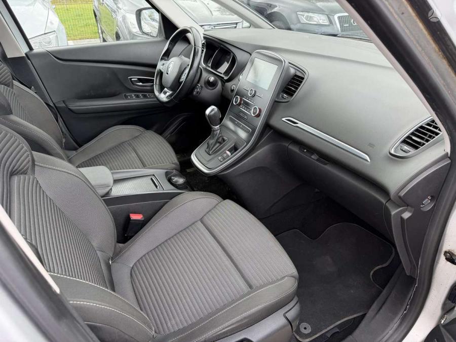 Grey Renault Grand Scenic 2017 in Taurage, with an engine capacity of 1.46 L and mileage of 192 thousand km for 7500 €, photo 6 on AUTOMOTO.COM.LV