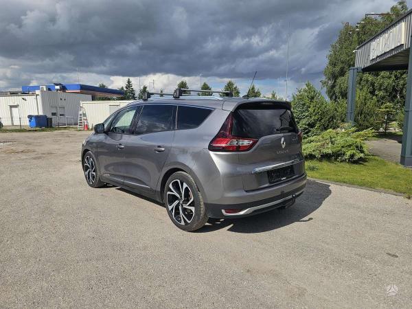 Grey Renault Grand Scenic 2017 in Pakruojis, with an engine capacity of 1.60 L and mileage of 218 thousand km for 7800 €, photo 6 on AUTOMOTO.COM.LV