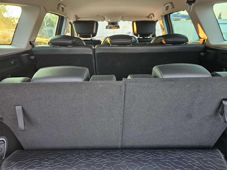 Grey Renault Grand Scenic 2017 in Pakruojis, with an engine capacity of 1.20 L and mileage of 128 thousand km for 8700 €, photo 7 on AUTOMOTO.COM.LV