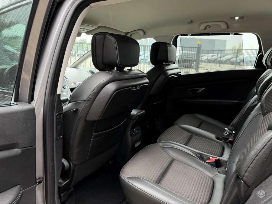 Pelēks Renault Grand Scenic 2017 Kauņa, ar dzinēja tilpumu 1.46 L un nobraukumu 195 tūkst. km par 8500 €, foto 12 vietnē AUTOMOTO.COM.LV