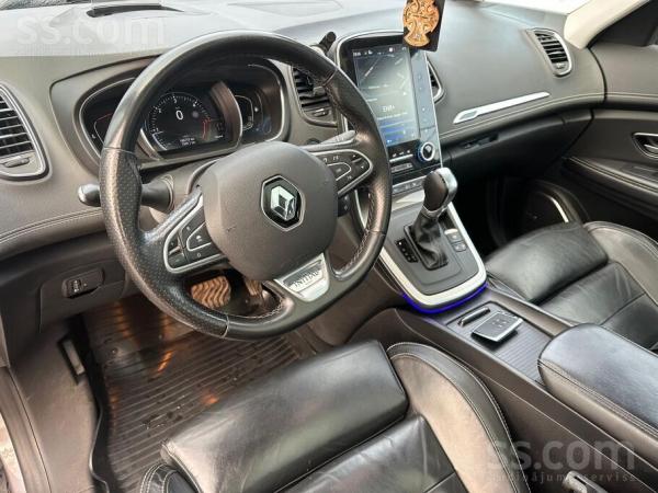 Grey Renault Grand Scenic 2018 in Riga, with an engine capacity of 1.60 L and mileage of 169 thousand km for 10200 €, photo 8 on AUTOMOTO.COM.LV