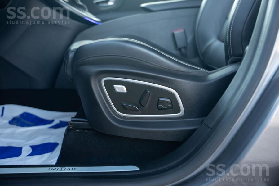 Pelēks Renault Grand Scenic 2018 Rīga, ar dzinēja tilpumu 1.60 L un nobraukumu 171 tūkst. km par 9990 €, foto 14 vietnē AUTOMOTO.COM.LV
