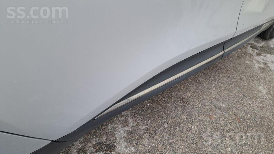 Grey Renault Grand Scenic 2018 in Ogre, with an engine capacity of 1.20 L and mileage of 205 thousand km for 8850 €, photo 10 on AUTOMOTO.COM.LV