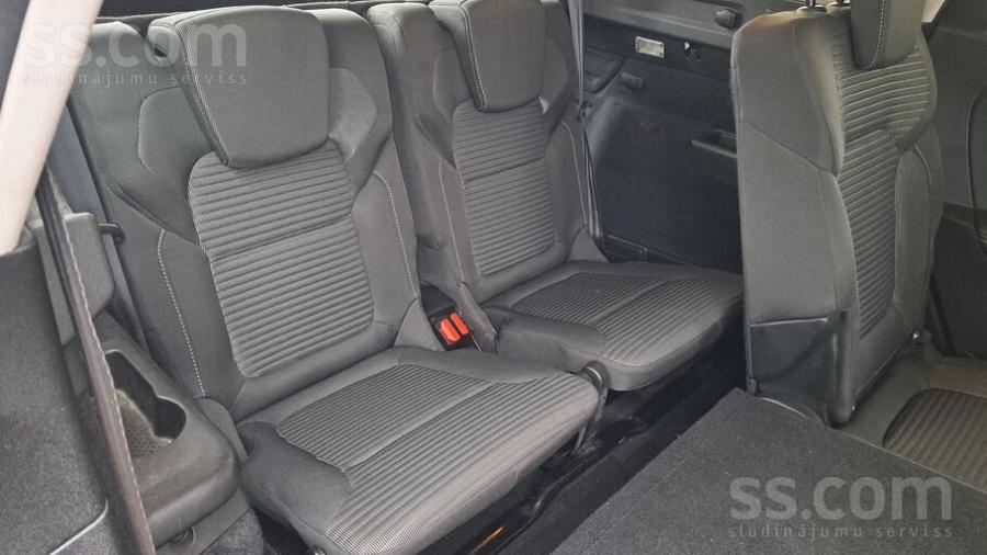 Grey Renault Grand Scenic 2018 in Ogre, with an engine capacity of 1.20 L and mileage of 205 thousand km for 8850 €, photo 13 on AUTOMOTO.COM.LV