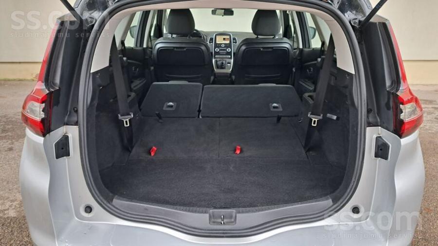 Grey Renault Grand Scenic 2018 in Ogre, with an engine capacity of 1.20 L and mileage of 205 thousand km for 8850 €, photo 20 on AUTOMOTO.COM.LV