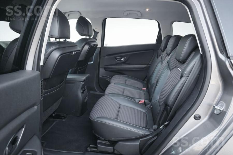 Grey Renault Grand Scenic 2020 in Riga, with an engine capacity of 1.30 L and mileage of 91 thousand km for 16350 €, photo 8 on AUTOMOTO.COM.LV