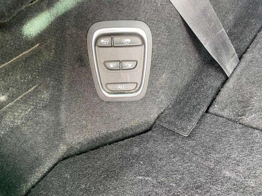 Grey Renault Grand Scenic 2020 in Raseiniai, with an engine capacity of 1.33 L and mileage of 189 thousand km for 10500 €, photo 24 on AUTOMOTO.COM.LV