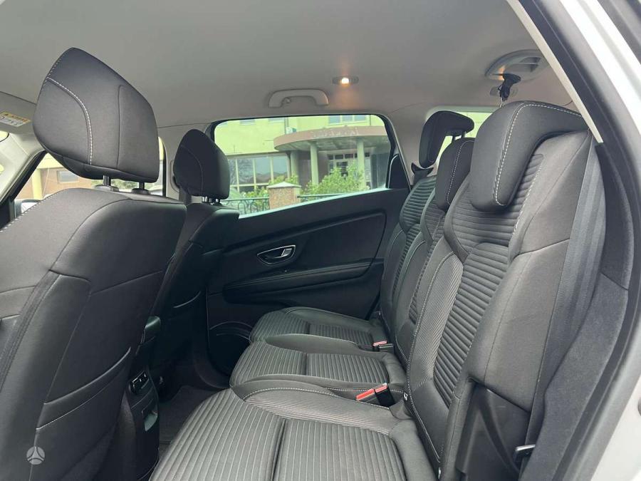 Pelēks Renault Grand Scenic 2020 Kauņa, ar dzinēja tilpumu 1.75 L un nobraukumu 232 tūkst. km par 8750 €, foto 19 vietnē AUTOMOTO.COM.LV