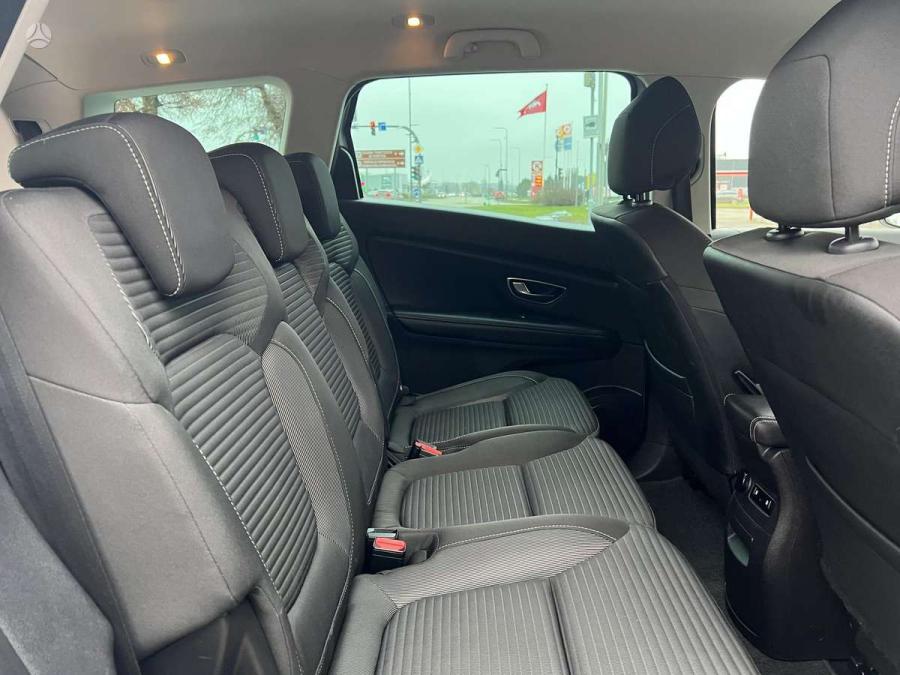 Pelēks Renault Grand Scenic 2020 Kauņa, ar dzinēja tilpumu 1.75 L un nobraukumu 232 tūkst. km par 8750 €, foto 21 vietnē AUTOMOTO.COM.LV