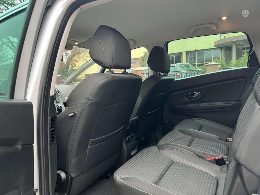 Pelēks Renault Grand Scenic 2020 Kauņa, ar dzinēja tilpumu 1.75 L un nobraukumu 232 tūkst. km par 8750 €, foto 24 vietnē AUTOMOTO.COM.LV