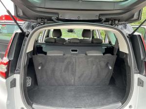 Grey Renault Grand Scenic 2020 in Taurage, with an engine capacity of 1.75 L and mileage of 166 thousand km for 8800 €, photo 19 on AUTOMOTO.COM.LV