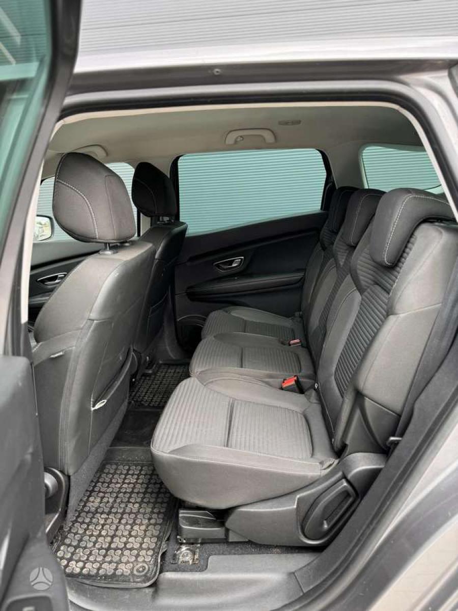 Pelēks Renault Grand Scenic 2020 Klaipėda, ar dzinēja tilpumu 1.70 L un nobraukumu 207 tūkst. km par 7700 €, foto 21 vietnē AUTOMOTO.COM.LV