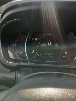 Pelēks Renault Grand Scenic 2020 Kauņa, ar dzinēja tilpumu 1.75 L un nobraukumu 253 tūkst. km par 8850 €, foto 18 vietnē AUTOMOTO.COM.LV