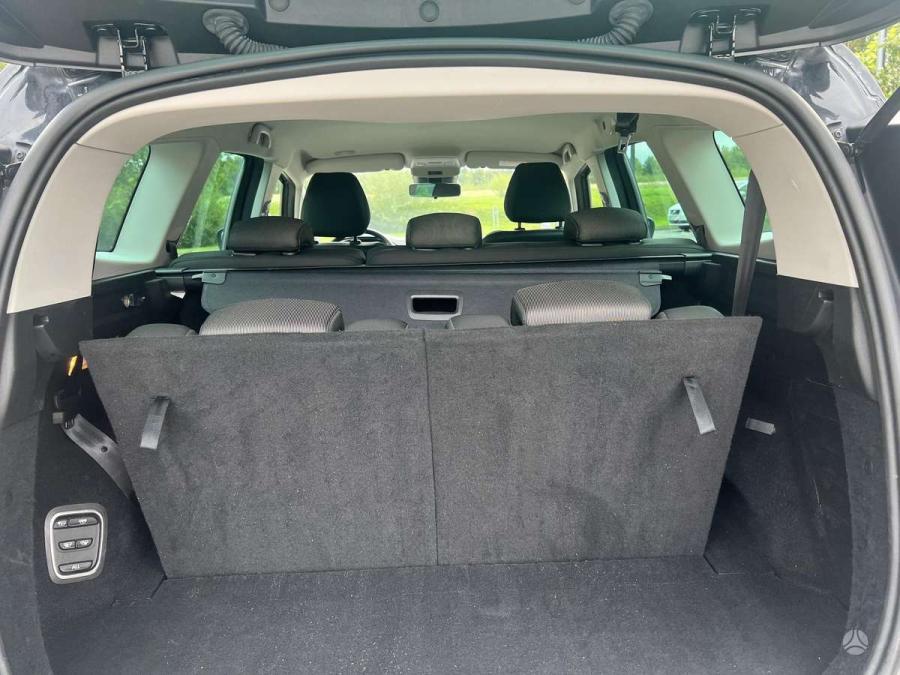 Pelēks Renault Grand Scenic 2020 Kauņa, ar dzinēja tilpumu 1.75 L un nobraukumu 225 tūkst. km par 8999 €, foto 12 vietnē AUTOMOTO.COM.LV