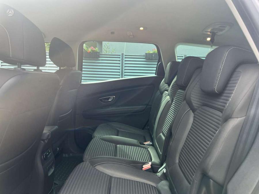 Pelēks Renault Grand Scenic 2020 Kauņa, ar dzinēja tilpumu 1.75 L un nobraukumu 225 tūkst. km par 8999 €, foto 18 vietnē AUTOMOTO.COM.LV