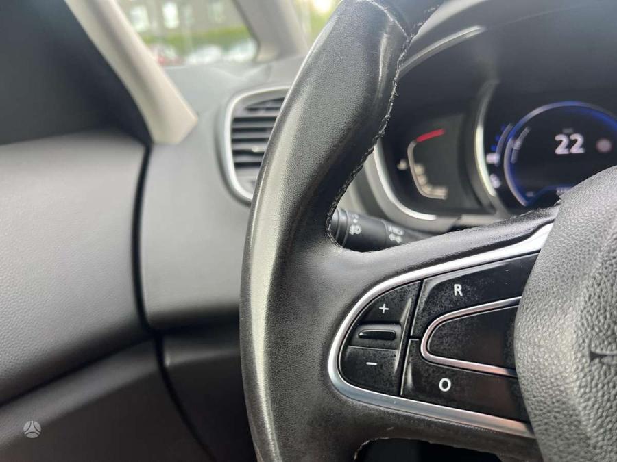 Pelēks Renault Grand Scenic 2020 Kauņa, ar dzinēja tilpumu 1.75 L un nobraukumu 225 tūkst. km par 8999 €, foto 23 vietnē AUTOMOTO.COM.LV