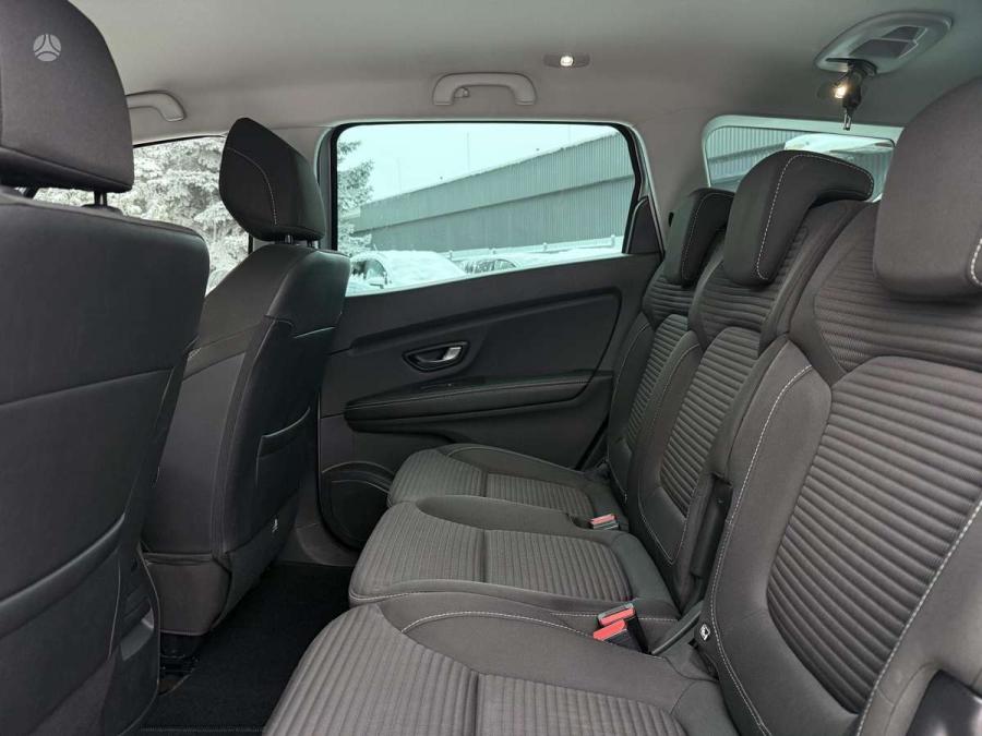 Grey Renault Grand Scenic 2021 in Kaunas, with an engine capacity of 1.75 L and mileage of 180 thousand km for 9200 €, photo 13 on AUTOMOTO.COM.LV