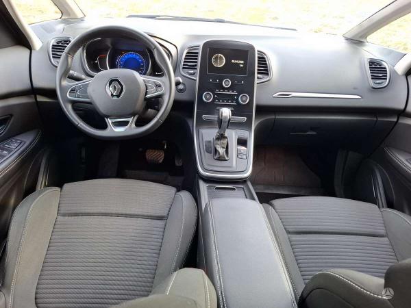 Grey Renault Grand Scenic 2021 in Kaunas, with an engine capacity of 1.75 L and mileage of 129 thousand km for 9650 €, photo 5 on AUTOMOTO.COM.LV