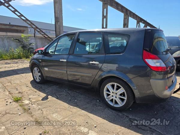 Pelēks Renault Grand Scenic 2006 Tallina, ar dzinēja tilpumu 2.00 L un nobraukumu 269 tūkst. km par 899 €, foto 4 vietnē AUTOMOTO.COM.LV