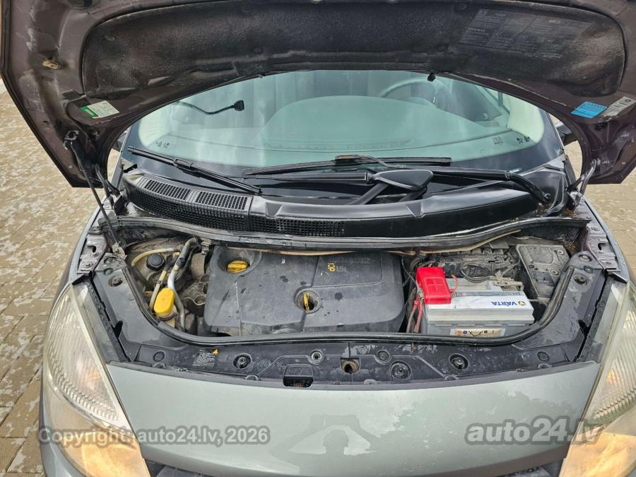 Pelēks Renault Grand Scenic 2006 Viljandi, ar dzinēja tilpumu 1.50 L un nobraukumu 181 tūkst. km par 1599 €, foto 9 vietnē AUTOMOTO.COM.LV