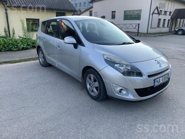 Pelēks Renault Grand Scenic 2009 Ogre, ar dzinēja tilpumu 1.90 L un nobraukumu 466 tūkst. km par 3400 €, foto 1 vietnē AUTOMOTO.COM.LV