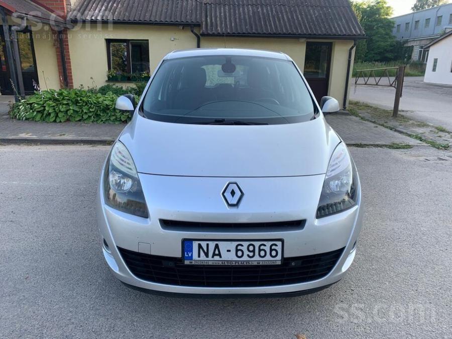 Grey Renault Grand Scenic 2009 in Ogre, with an engine capacity of 1.90 L and mileage of 466 thousand km for 3400 €, photo 3 on AUTOMOTO.COM.LV