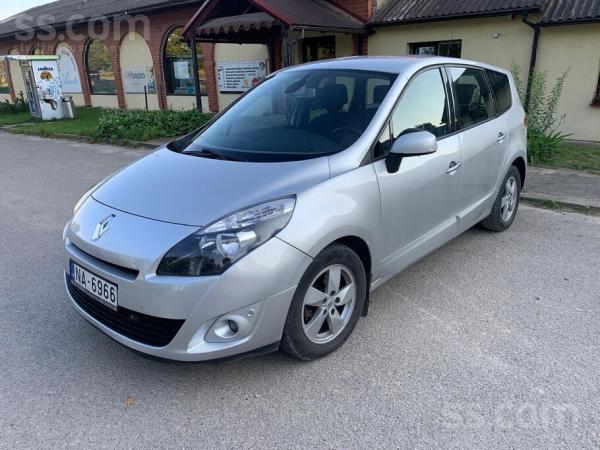 Pelēks Renault Grand Scenic 2009 Ogre, ar dzinēja tilpumu 1.90 L un nobraukumu 466 tūkst. km par 3400 €, foto 3 vietnē AUTOMOTO.COM.LV