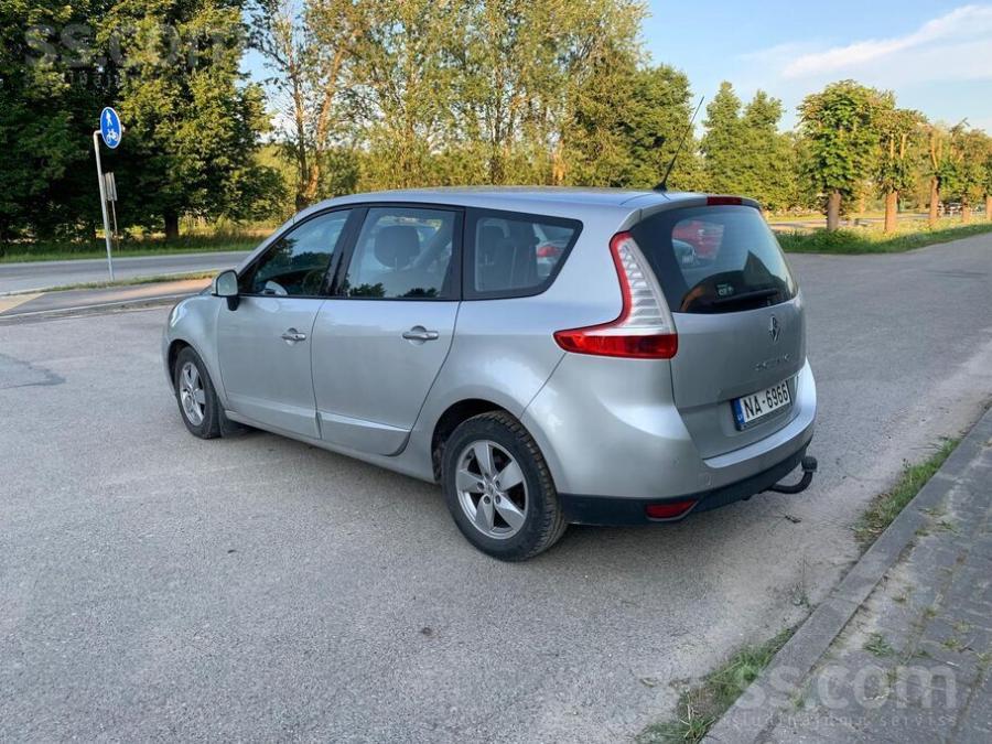 Grey Renault Grand Scenic 2009 in Ogre, with an engine capacity of 1.90 L and mileage of 466 thousand km for 3400 €, photo 5 on AUTOMOTO.COM.LV