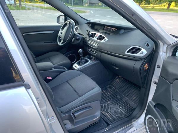 Pelēks Renault Grand Scenic 2009 Ogre, ar dzinēja tilpumu 1.90 L un nobraukumu 466 tūkst. km par 3400 €, foto 7 vietnē AUTOMOTO.COM.LV