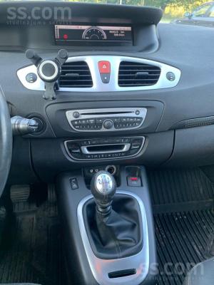 Grey Renault Grand Scenic 2009 in Ogre, with an engine capacity of 1.90 L and mileage of 466 thousand km for 3400 €, photo 12 on AUTOMOTO.COM.LV