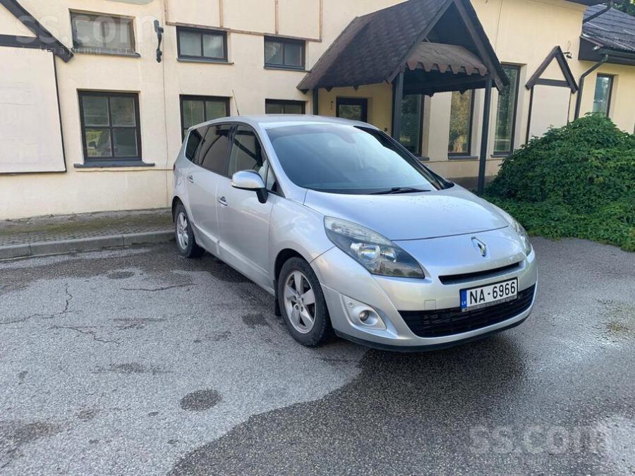 Grey Renault Grand Scenic 2009 in Ogre, with an engine capacity of 1.90 L and mileage of 467 thousand km for 3300 €, photo 3 on AUTOMOTO.COM.LV