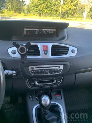 Grey Renault Grand Scenic 2009 in Ogre, with an engine capacity of 1.90 L and mileage of 467 thousand km for 3300 €, photo 10 on AUTOMOTO.COM.LV