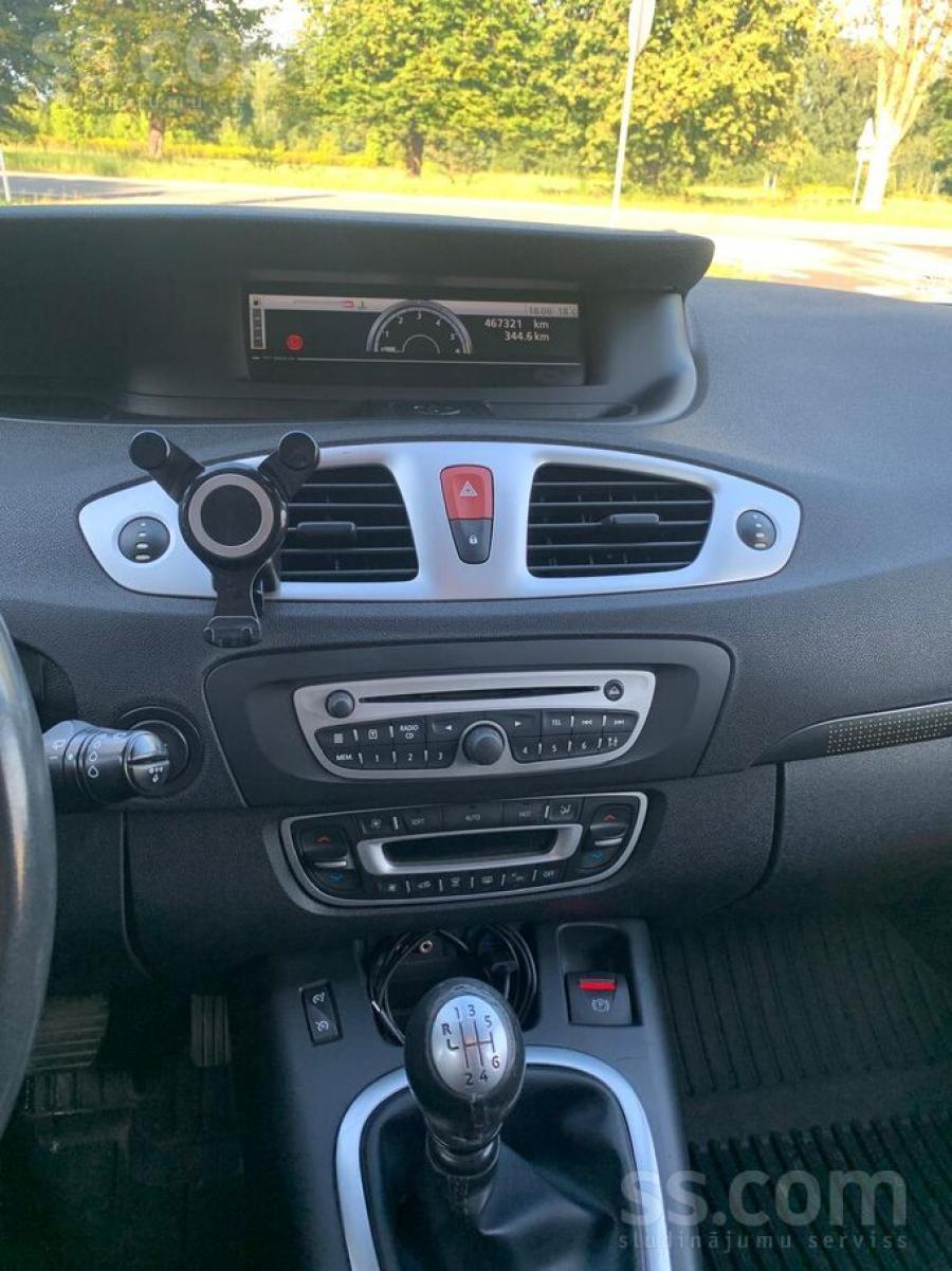 Grey Renault Grand Scenic 2009 in Ogre, with an engine capacity of 1.90 L and mileage of 467 thousand km for 3300 €, photo 10 on AUTOMOTO.COM.LV